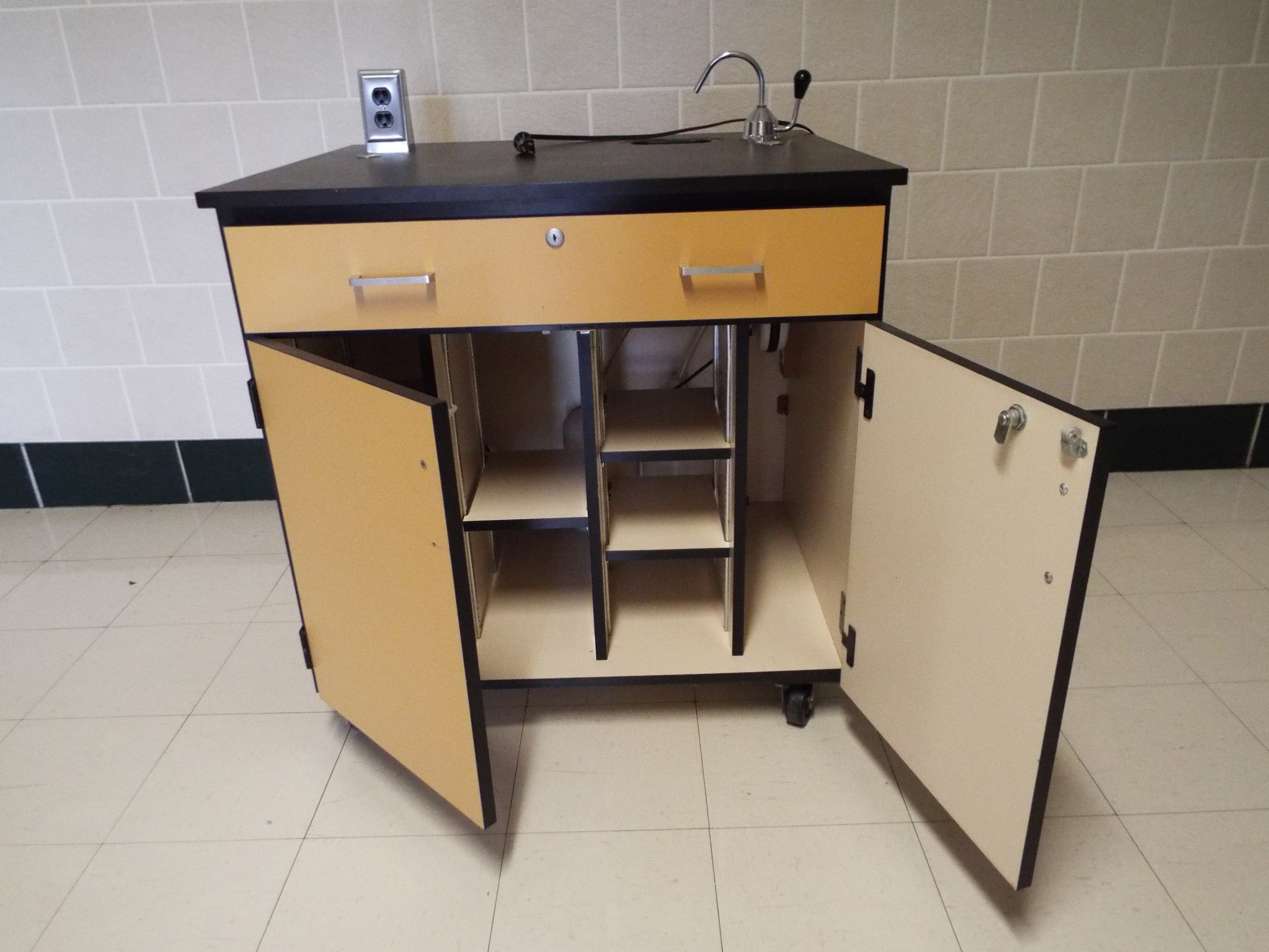 Mobile Multi-Purpose Science Cabinet